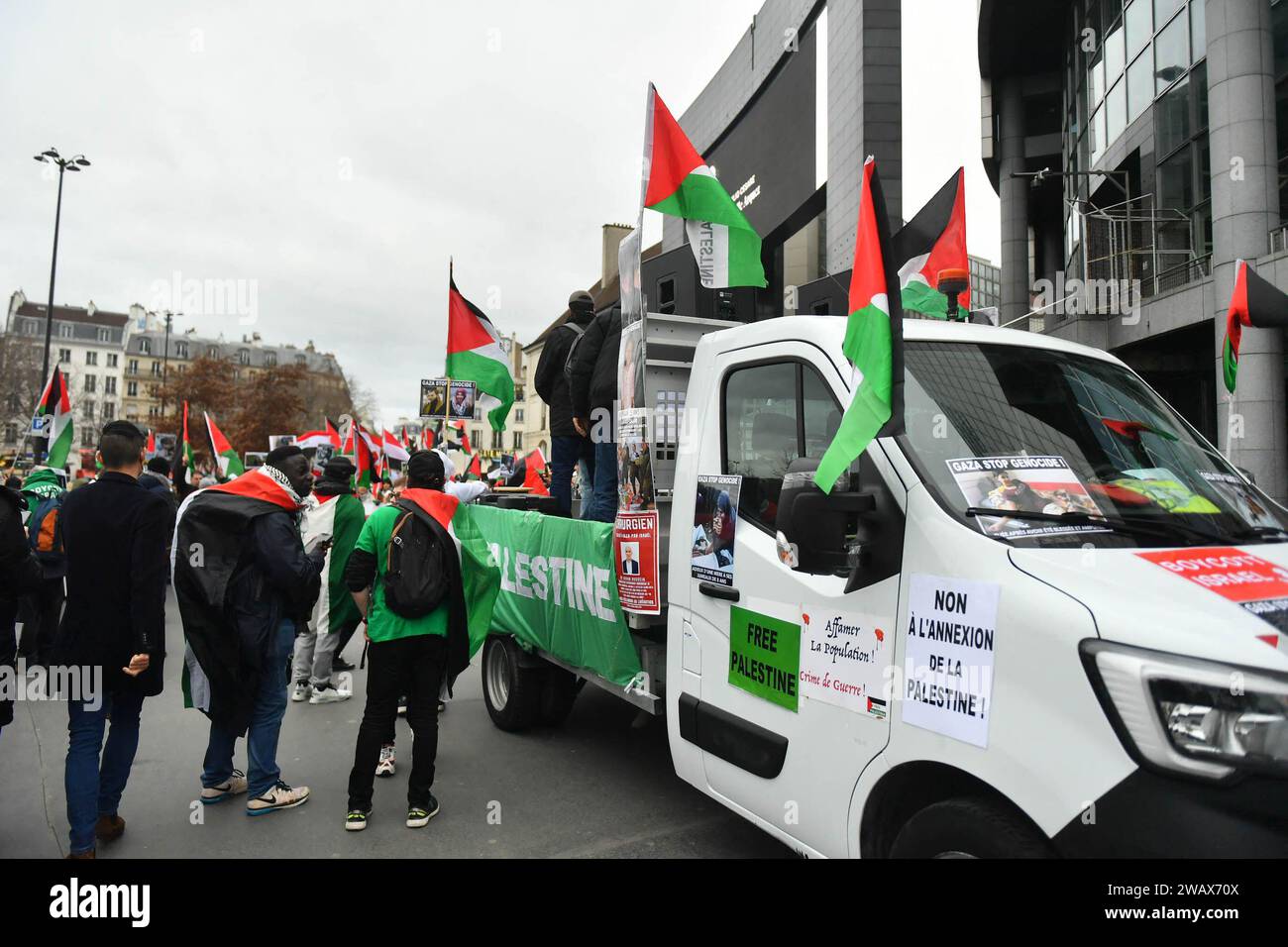 Paris, France. 07th Jan, 2024. Demonstration for ceasefire in Gaza and ...