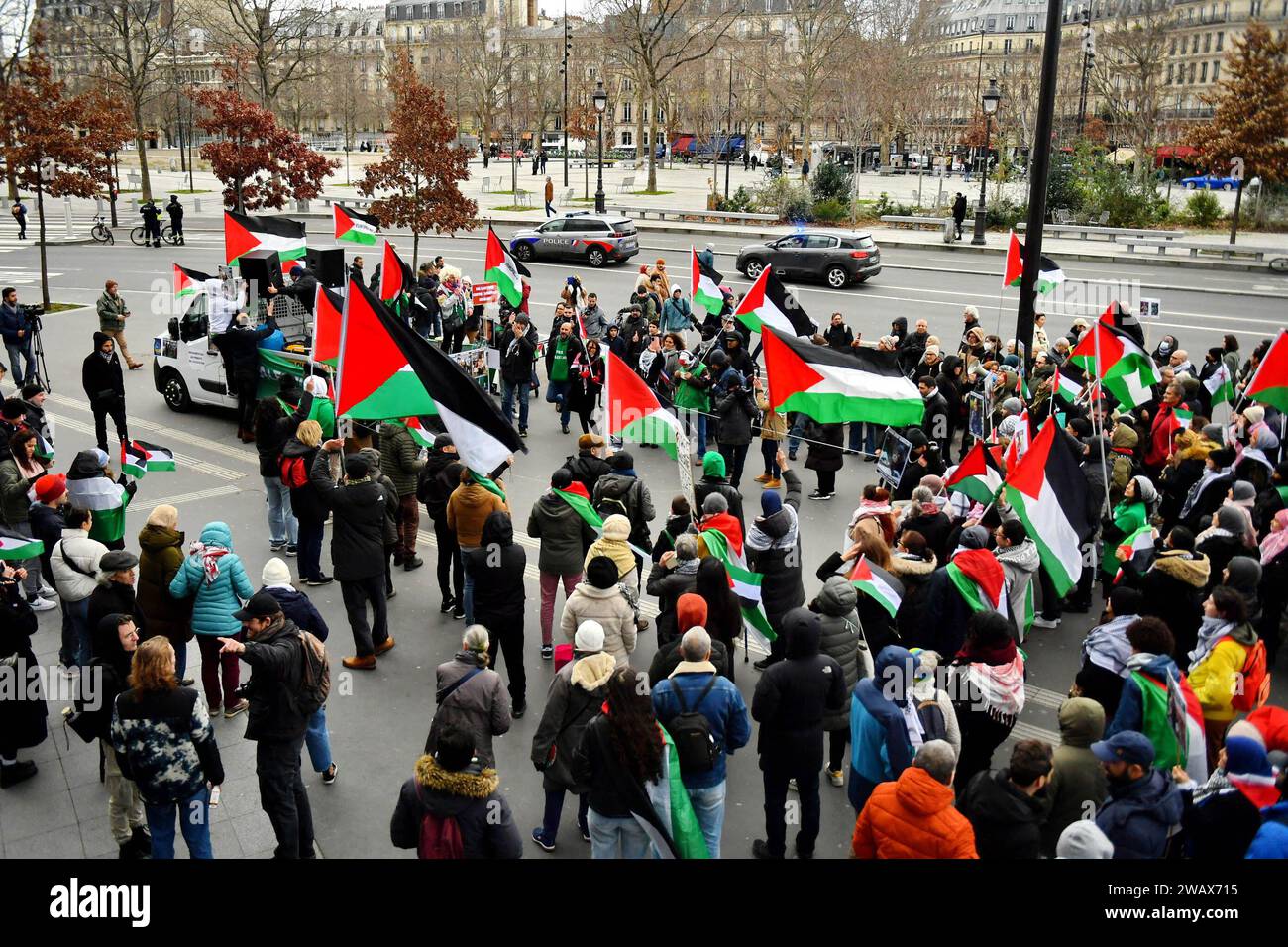 Paris, France. 07th Jan, 2024. Demonstration for ceasefire in Gaza and ...