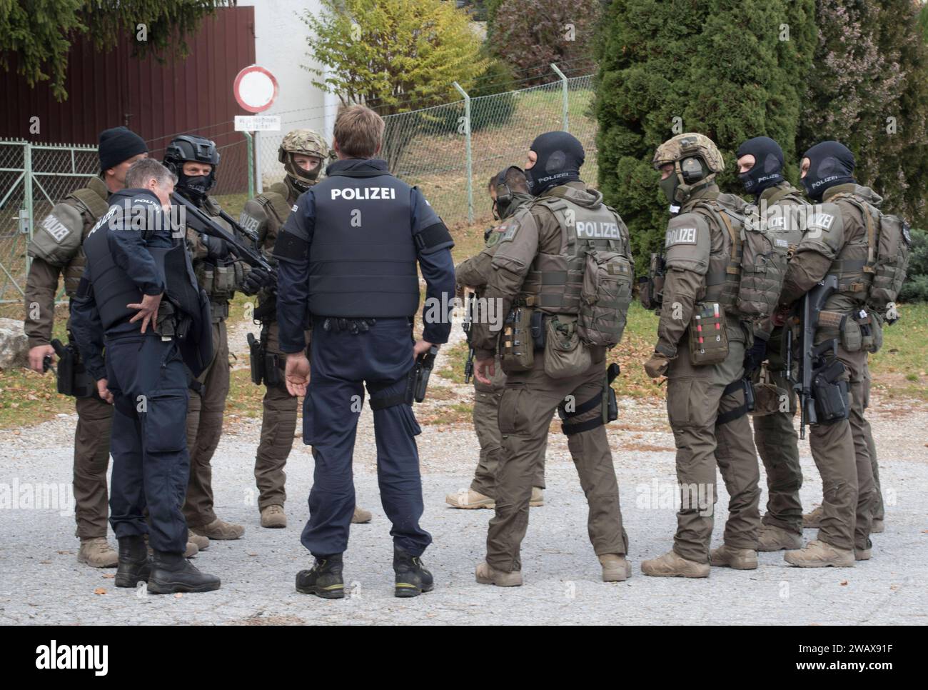austrian police force is as any other police symbols and signs of the ...
