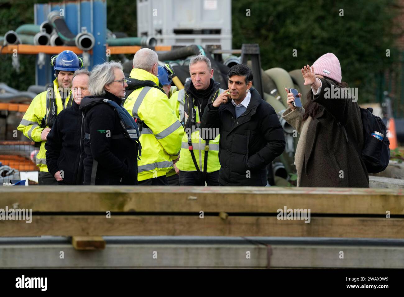 Prime Minister Rishi Sunak speaks to members of the Environment Agency ...
