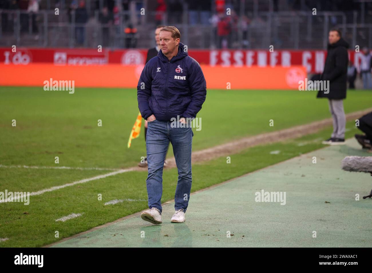 Timo Schultz Cheftrainer 1. FC Köln bei seinem ersten Spiel für Köln an der Seitenlinie. Fußball ...