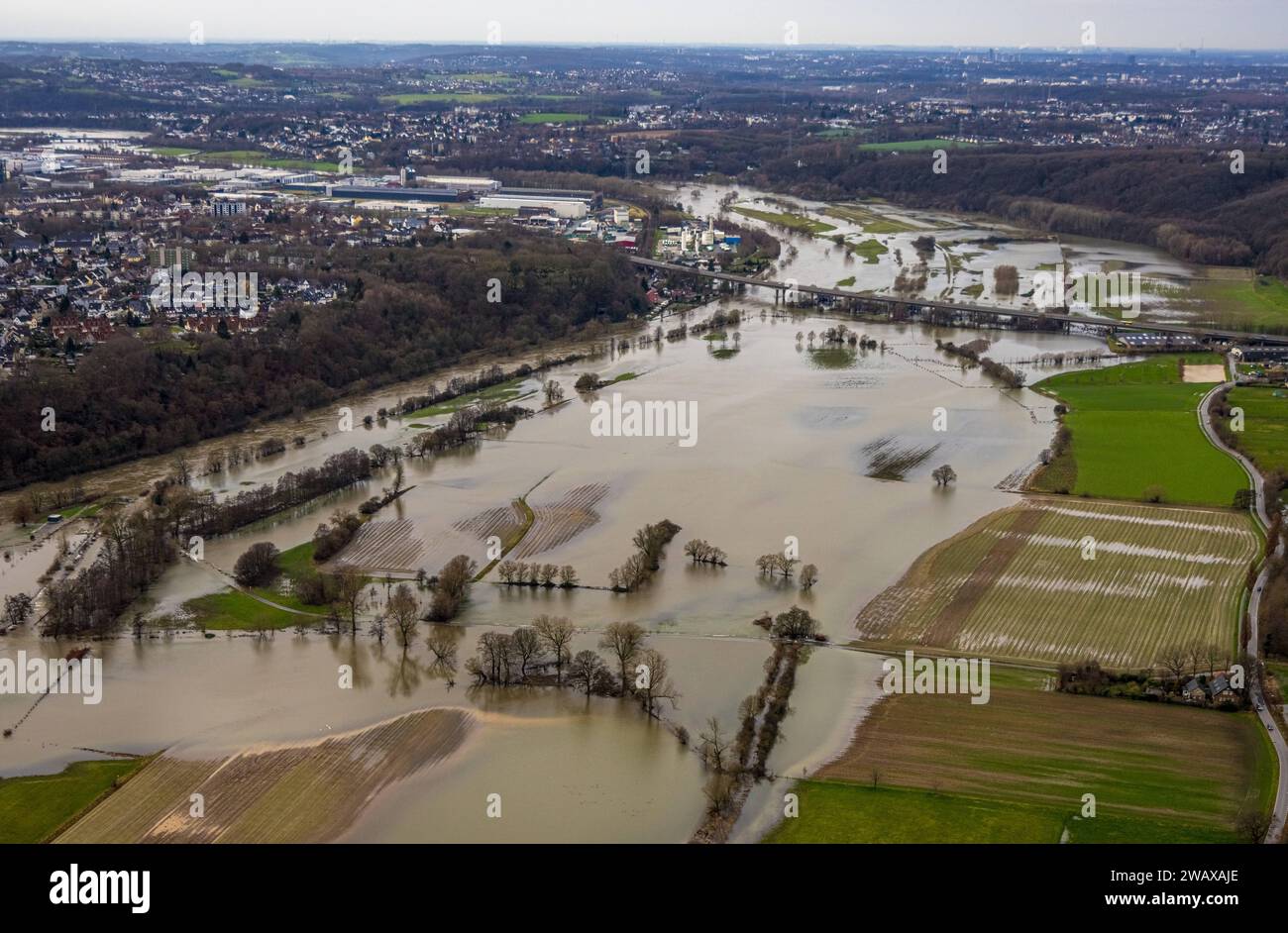 Luftbild, Ruhrhochwasser, Weihnachtshochwasser 2023, Fluss Ruhr tritt nach starken Regenfällen ...