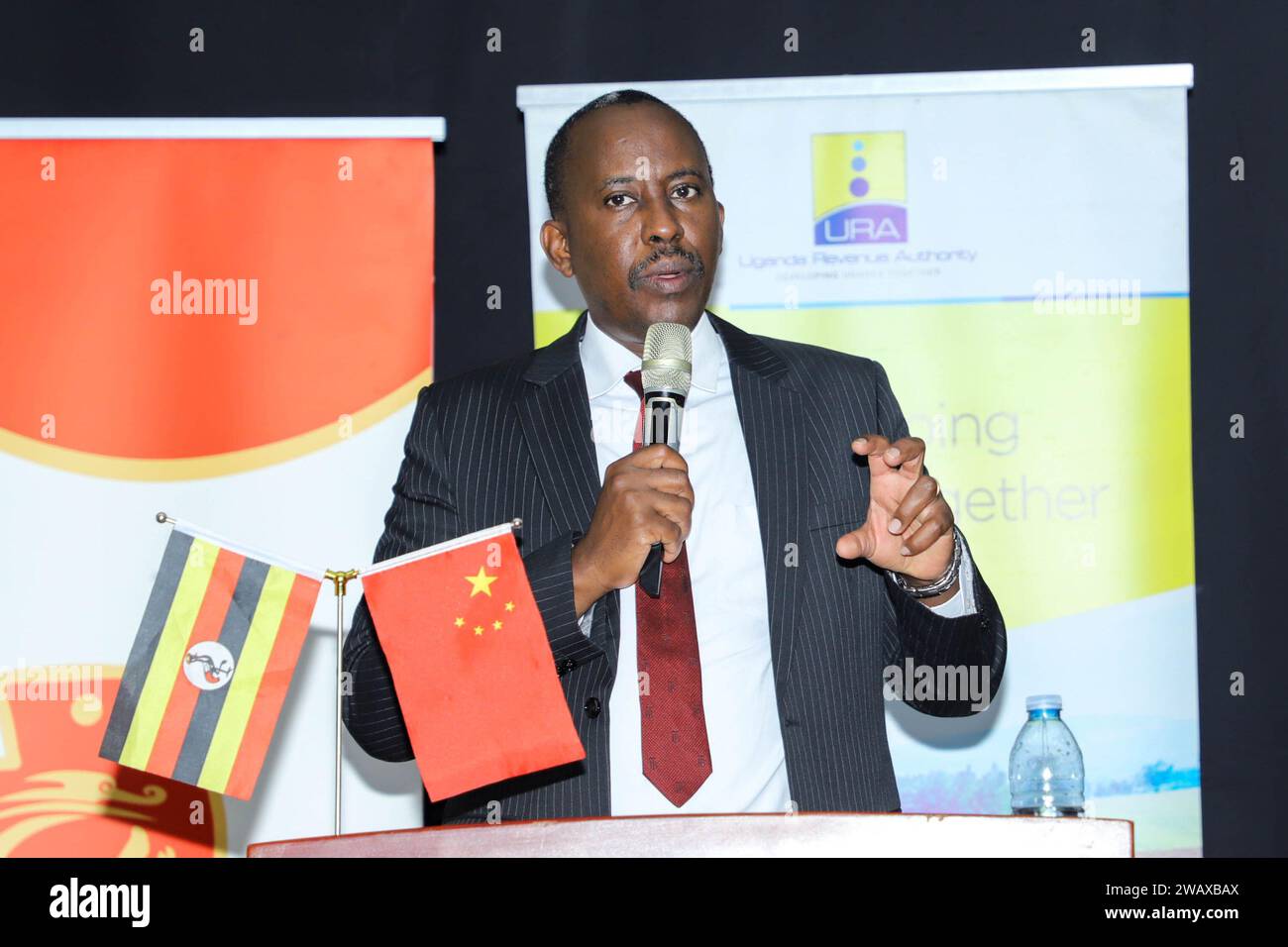 2024 tax hi-res stock photography and images - Alamy