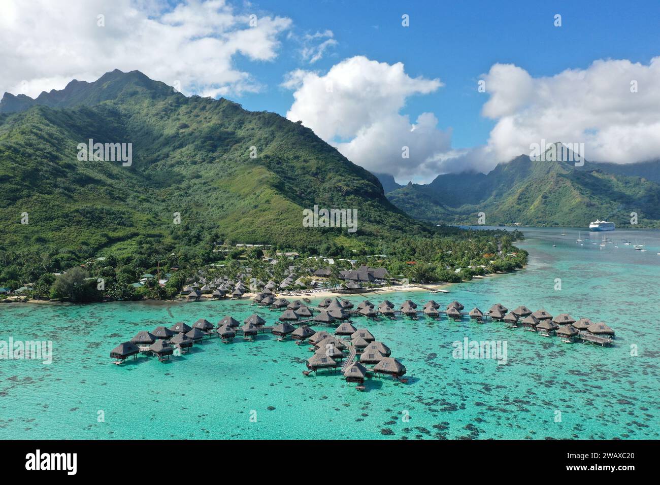 Hilton moorea lagoon resort and spa hi-res stock photography and images - Alamy