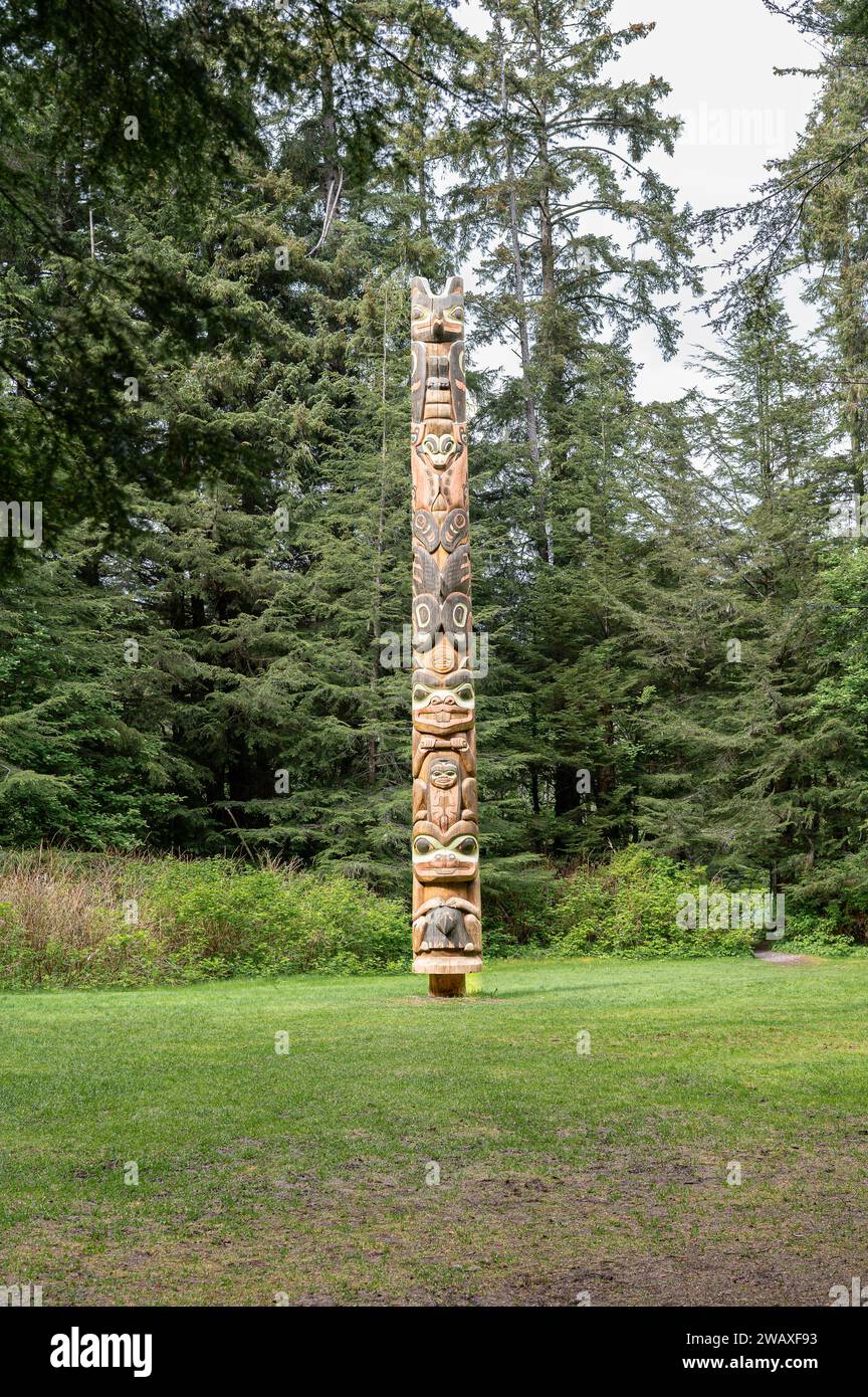 Ceremonial Totem Pole at the Southeast Alaska Indian Cultural Center ...