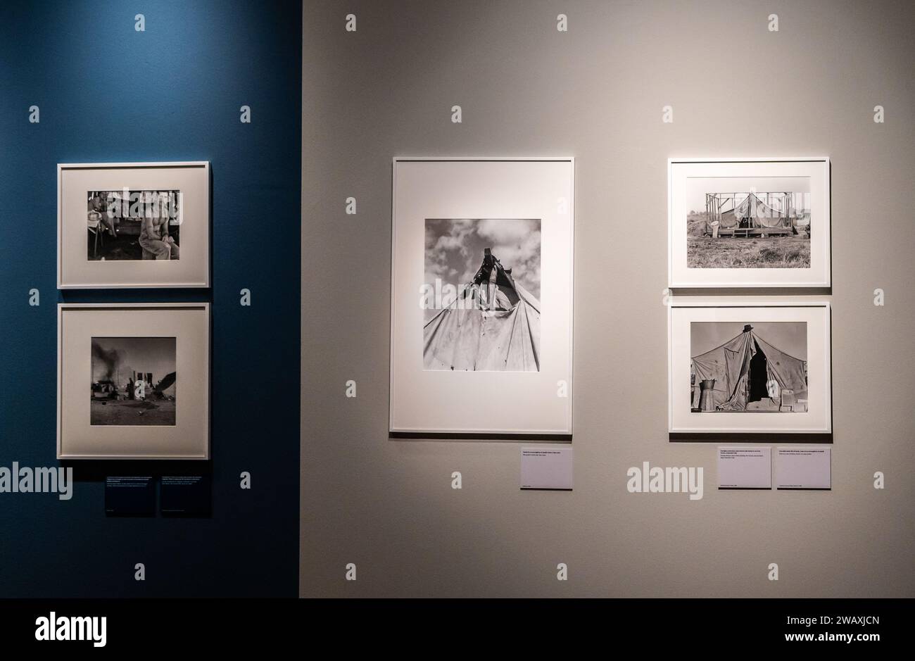 another America (30s and 40s). Photo exhibition of American ...