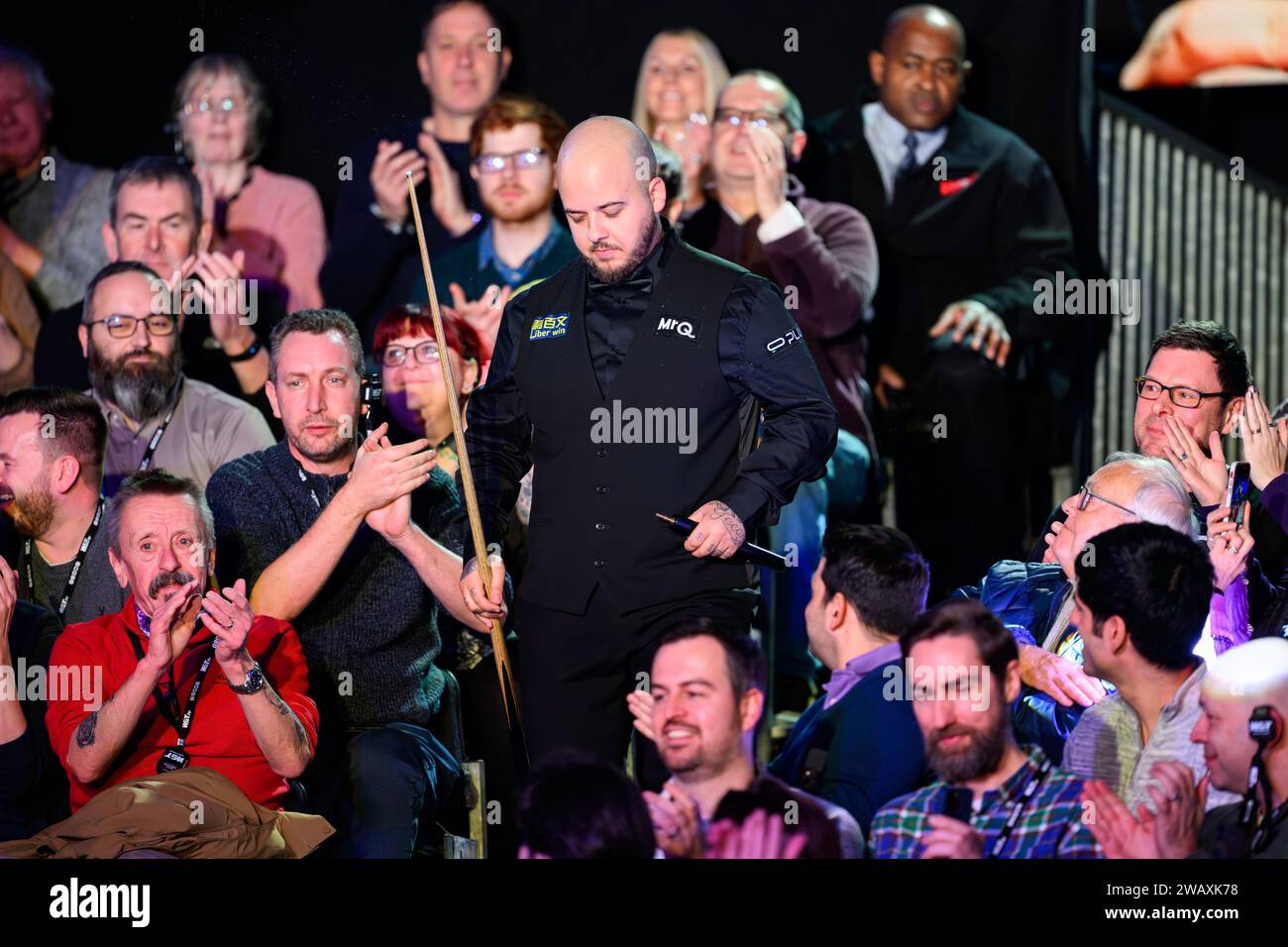 Luca brecel snooker hi-res stock photography and images - Alamy