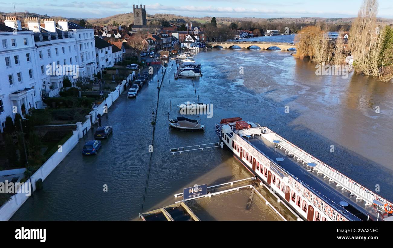 River thames flooding hi-res stock photography and images - Alamy