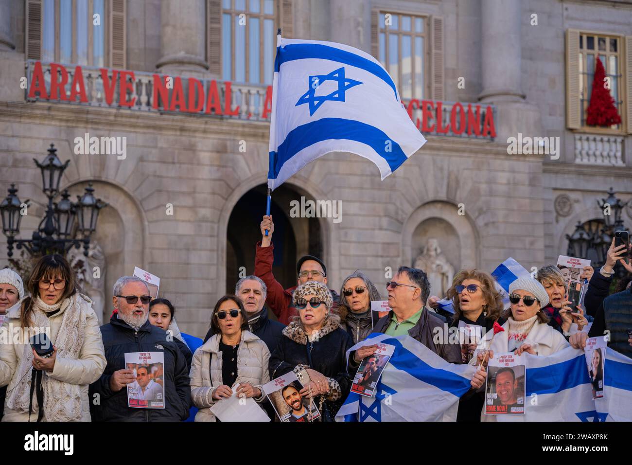 Barcelona, Barcelona, Spain. 7th Jan, 2024. Dozens of people from the ...