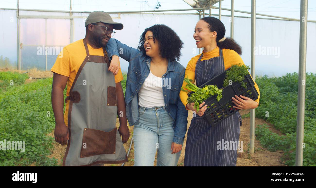 Portrait three farmers smiling posing hi-res stock photography and ...