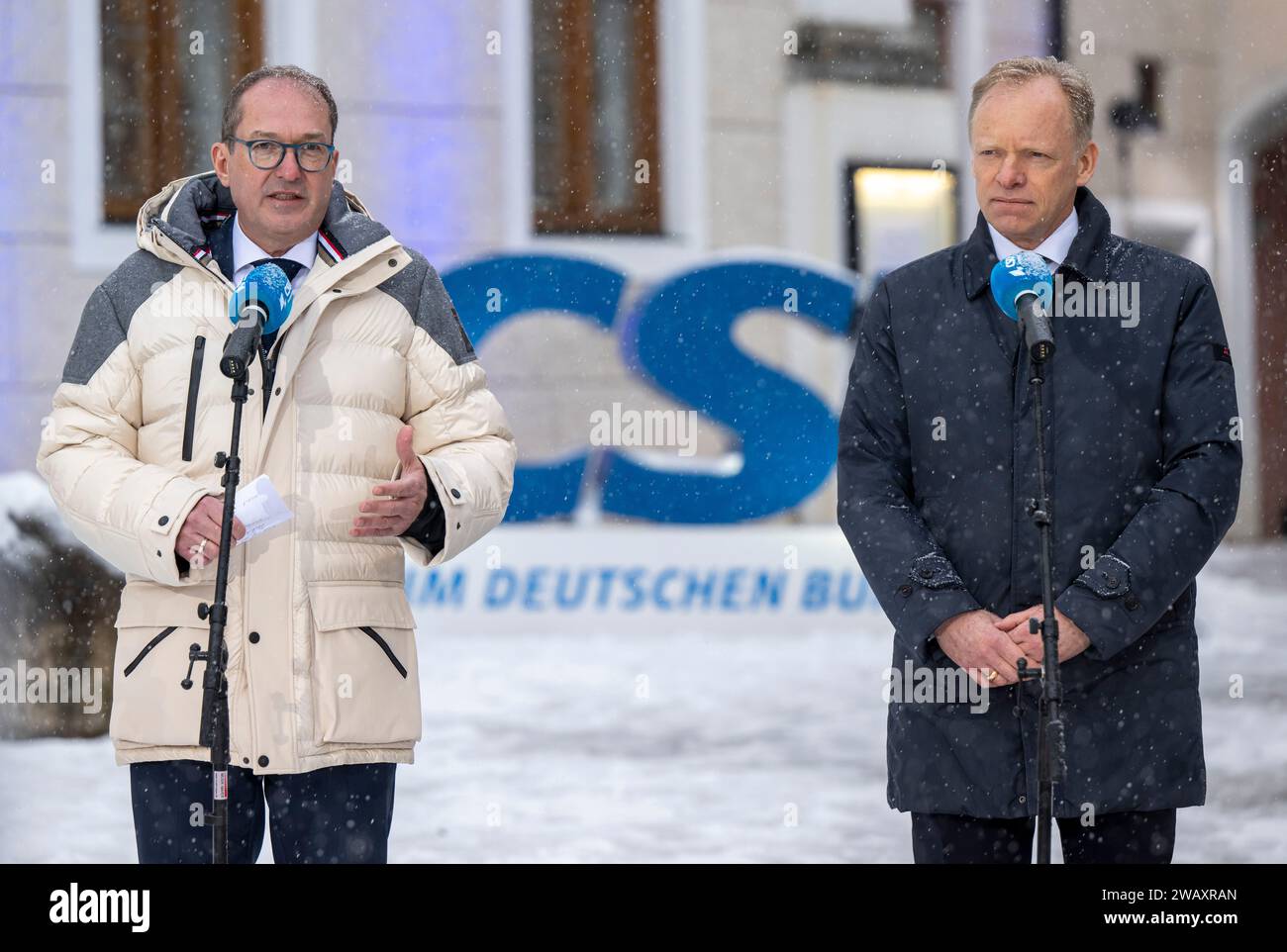 Seeon, Germany. 07th Jan, 2024. Clemens Fuest (r), President of the ifo ...