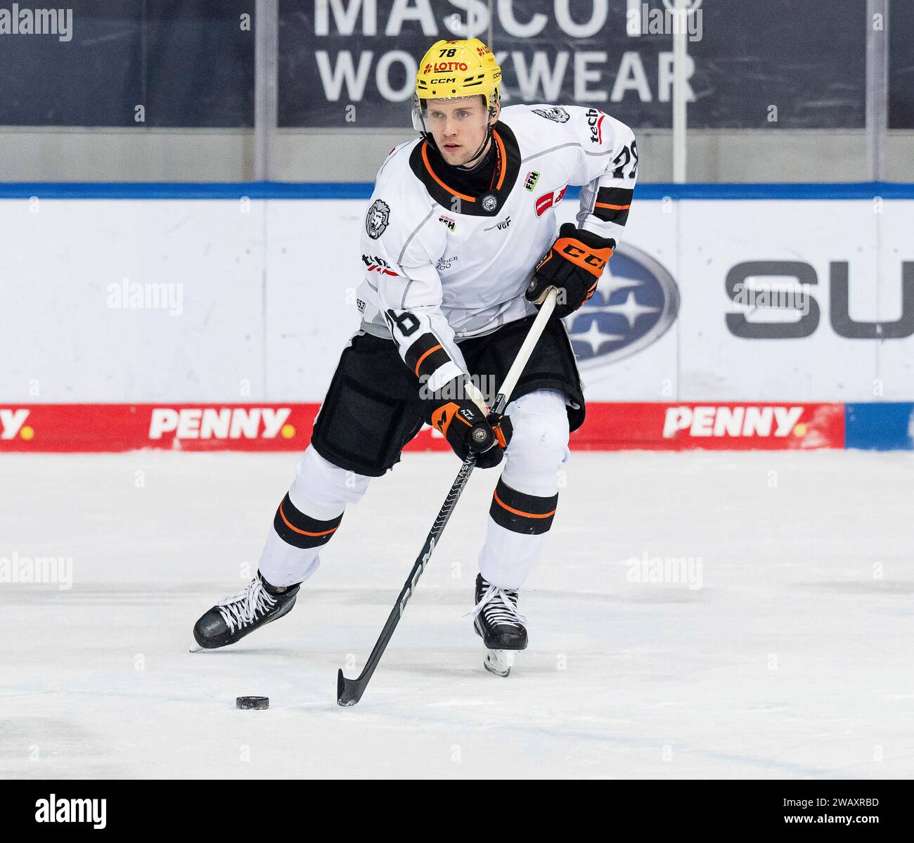 Muenchen, Deutschland. 07th Jan, 2024. Dominik Bokk (Loewen Frankfurt ...