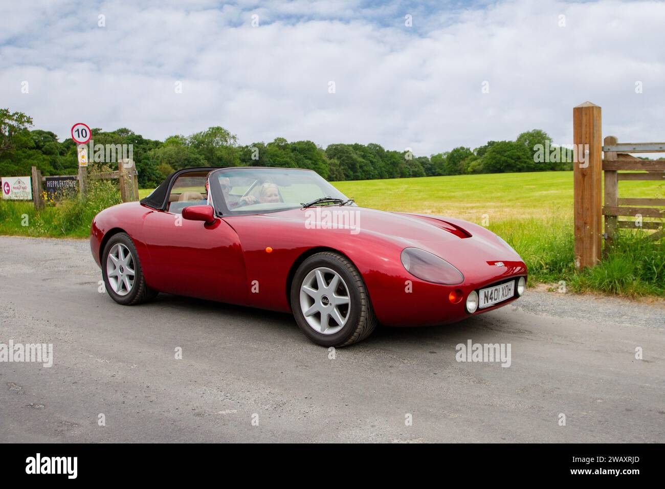 1996 90s nineties Red TVR Griffith 500 Base 4997 cc 5 speed manual ...
