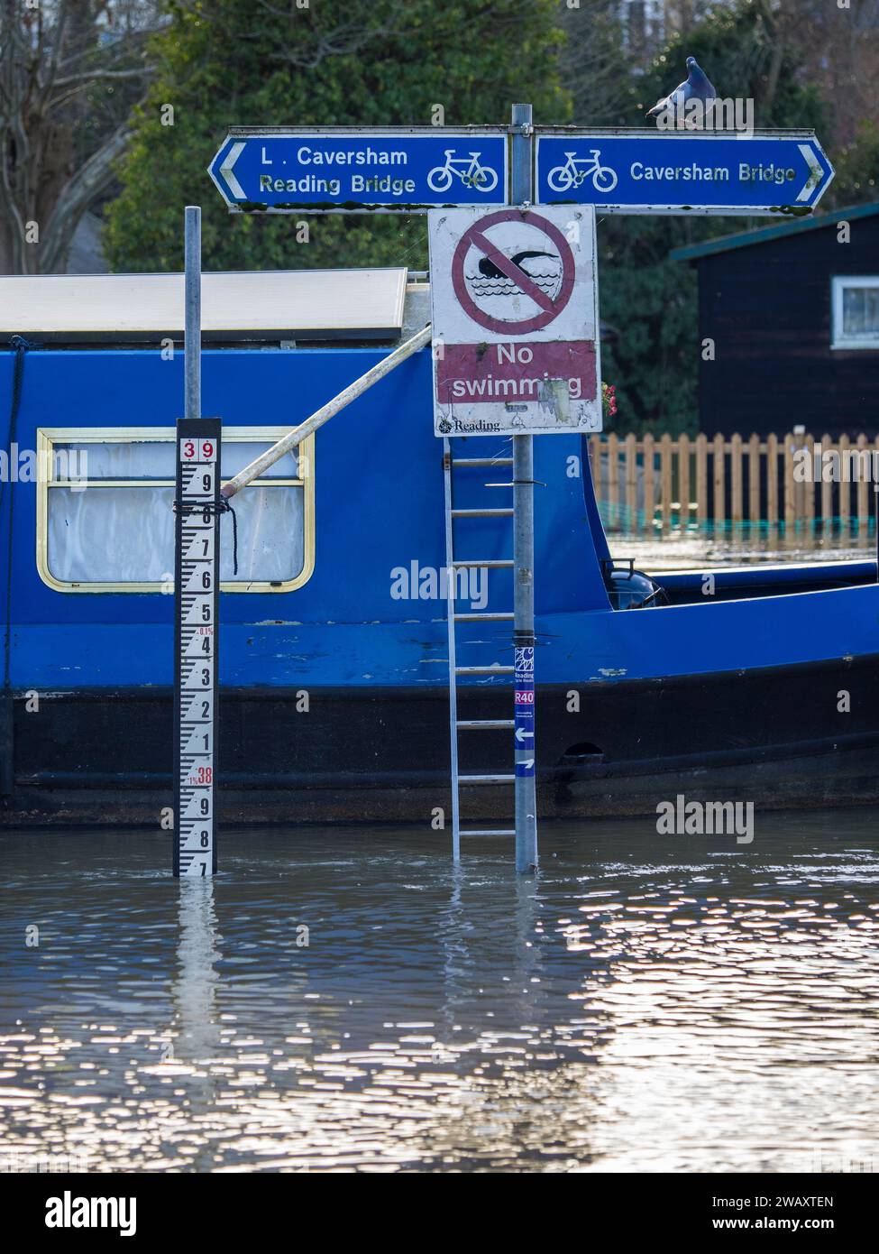 Sign Post with River Level Marker, Christchurch Meadows, Caversham ...