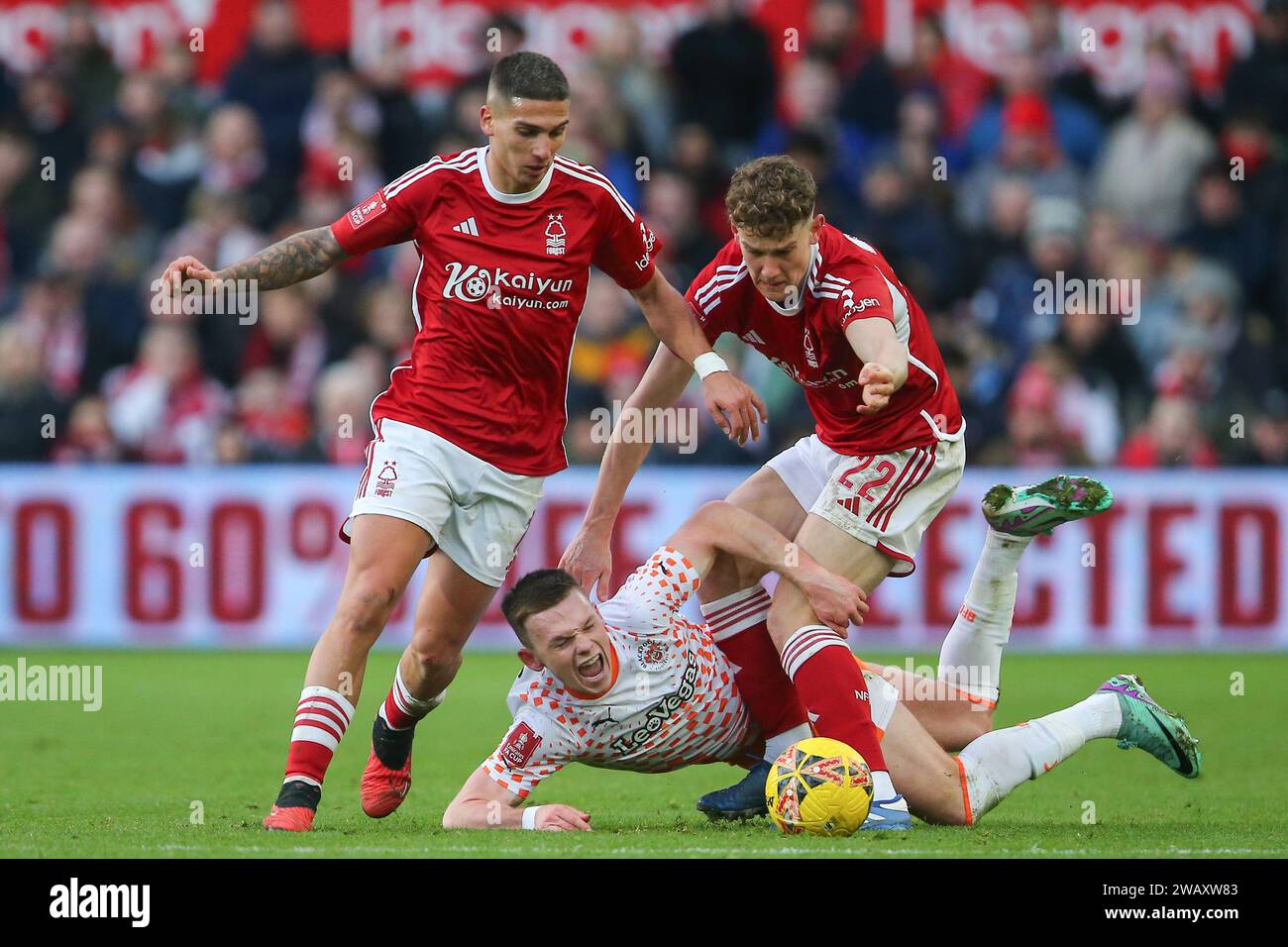 Nottingham, UK. 07th Jan, 2024. Andy Lyons of Blackpool goes down under ...