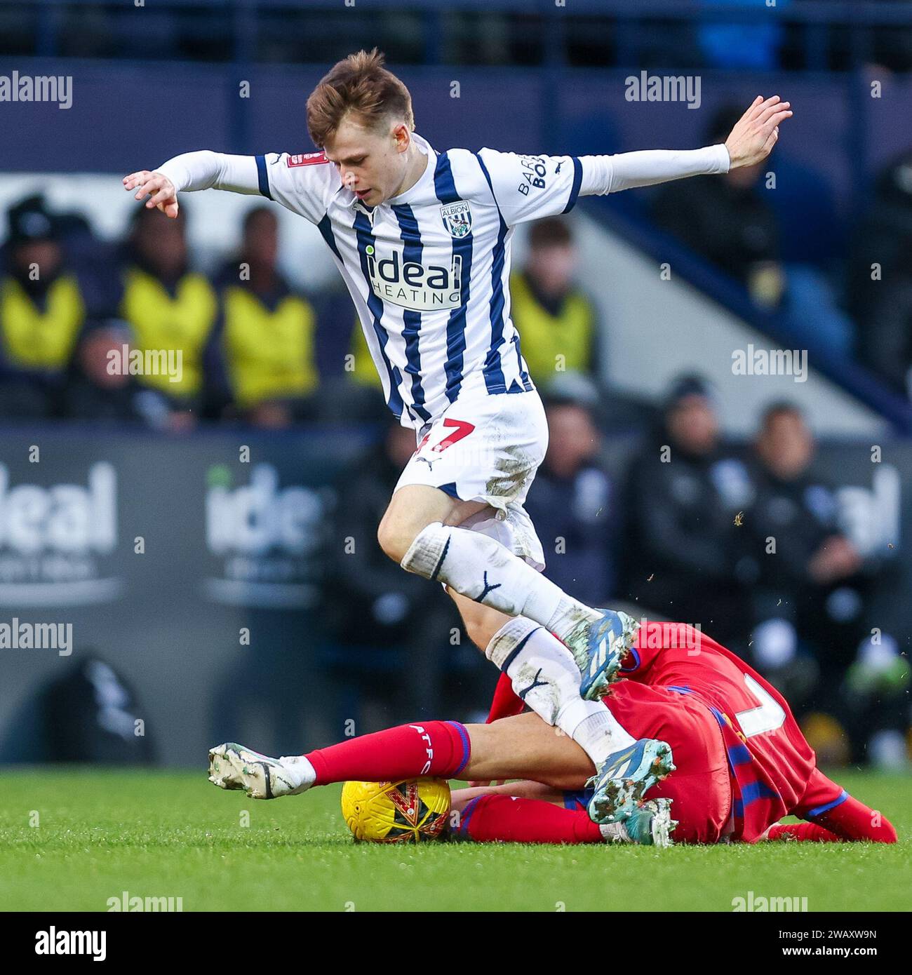 West Bromwich, UK. 07th Jan, 2024. West Bromwich Albion's Fenton Heard ...