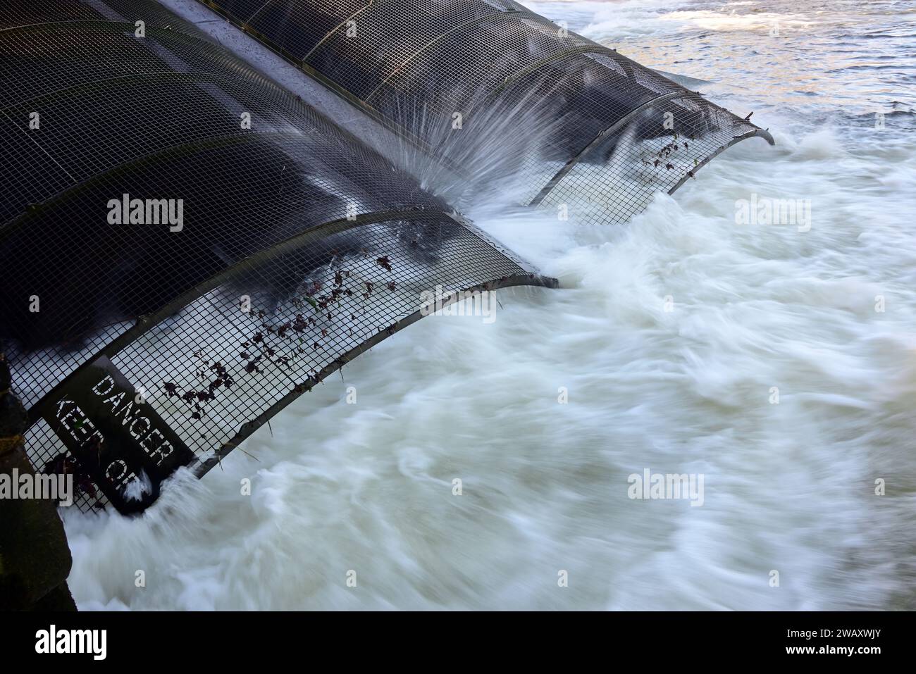 Archimedes screw hydro hi-res stock photography and images - Alamy