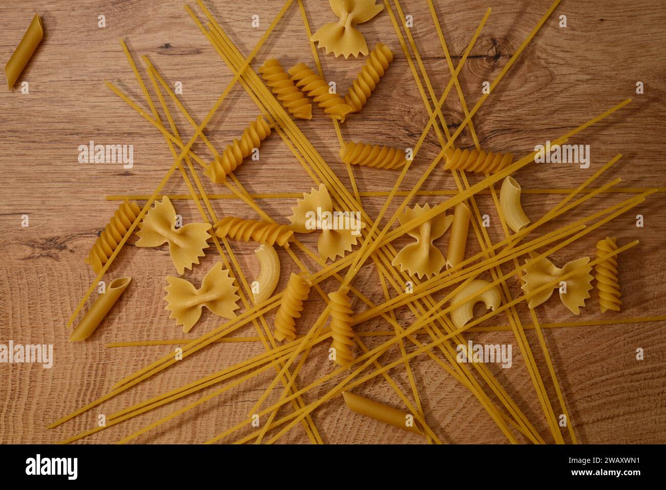 Spaghetti spaghetti fun spaghetti hi-res stock photography and images ...