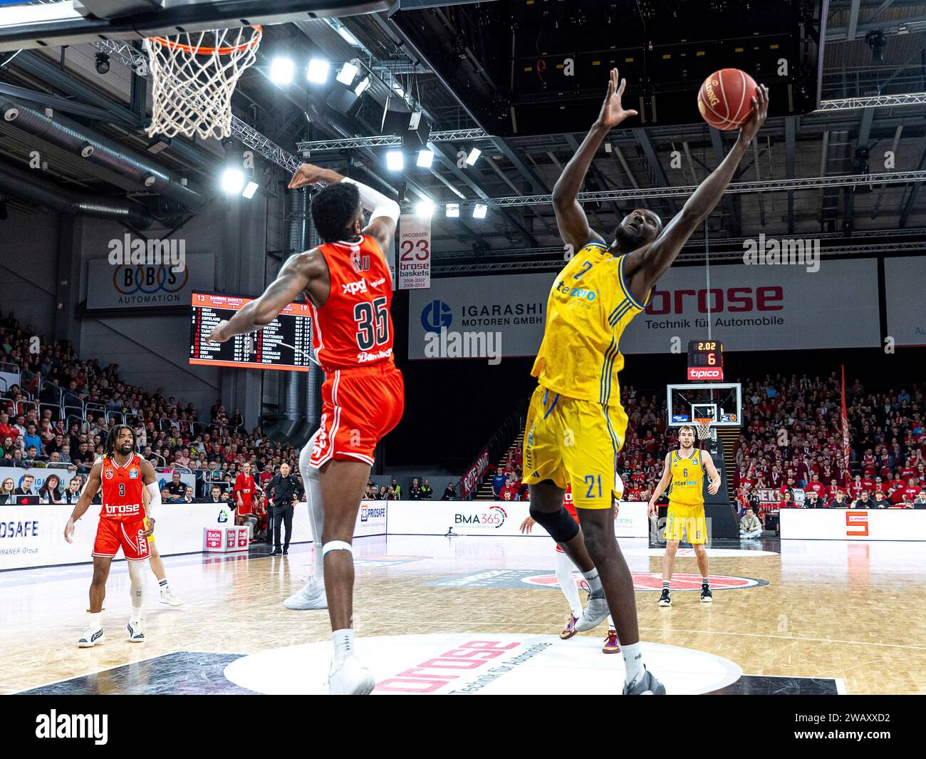 Bamberg, Deutschland. 07th Jan, 2024. EJ Onu (Bamberg Baskets, #35 ...