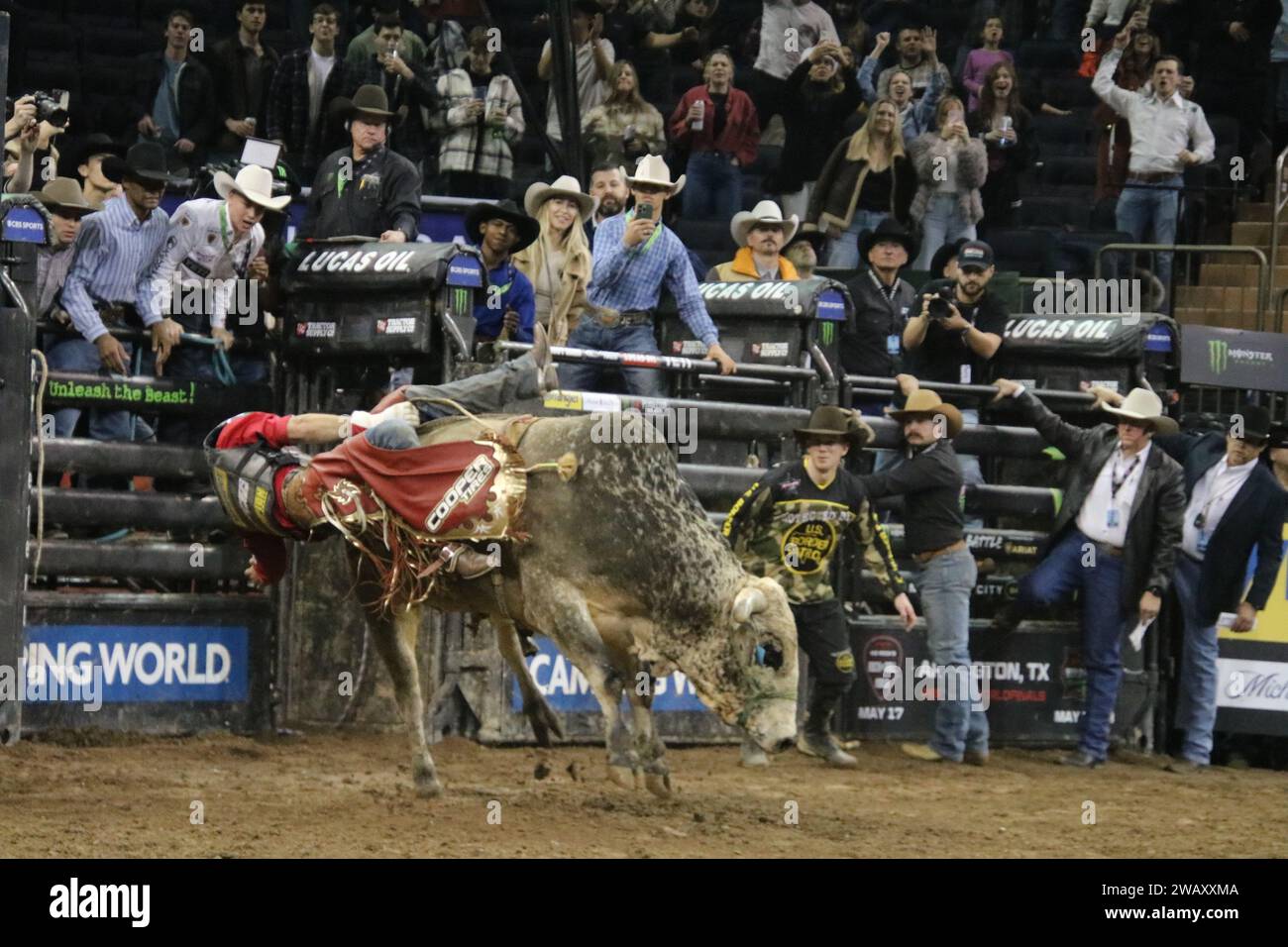 Monster buck off hi-res stock photography and images - Alamy