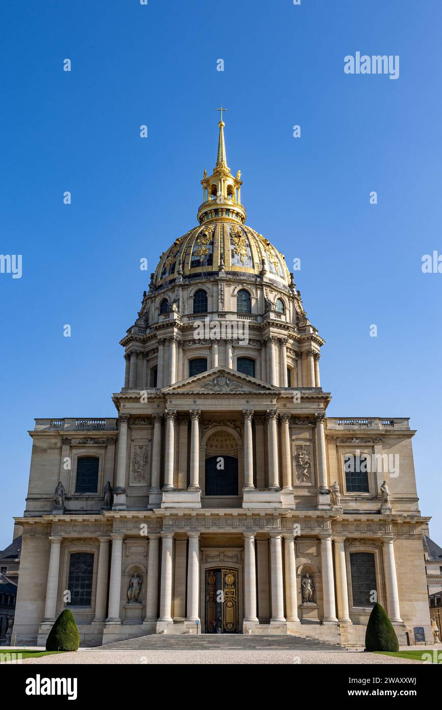 Place des invalides hi-res stock photography and images - Alamy