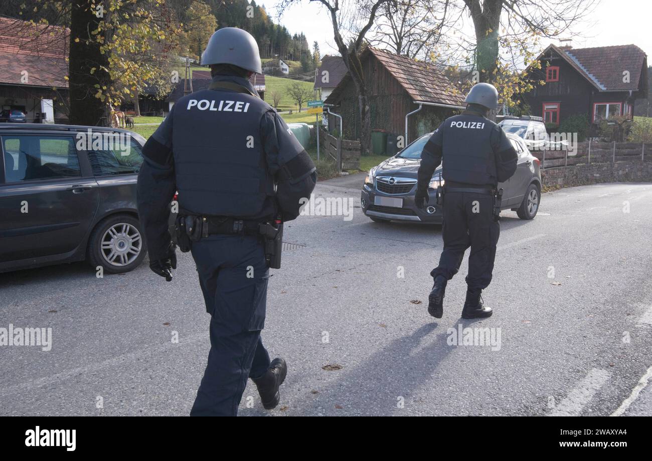 austrian police force is as any other police symbols and signs of the ...