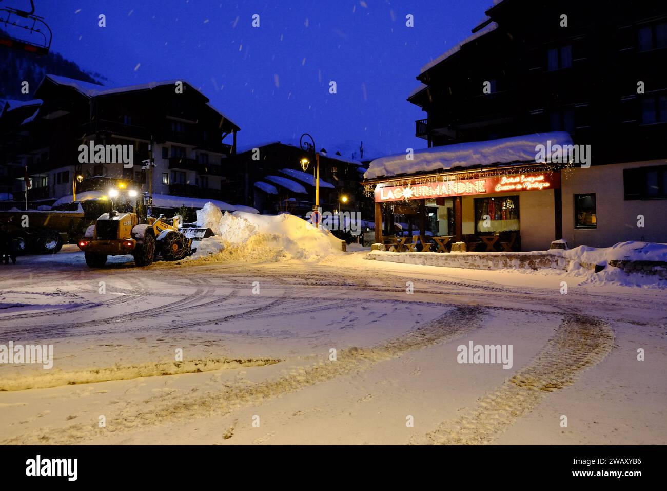 Dawn management hi-res stock photography and images - Alamy