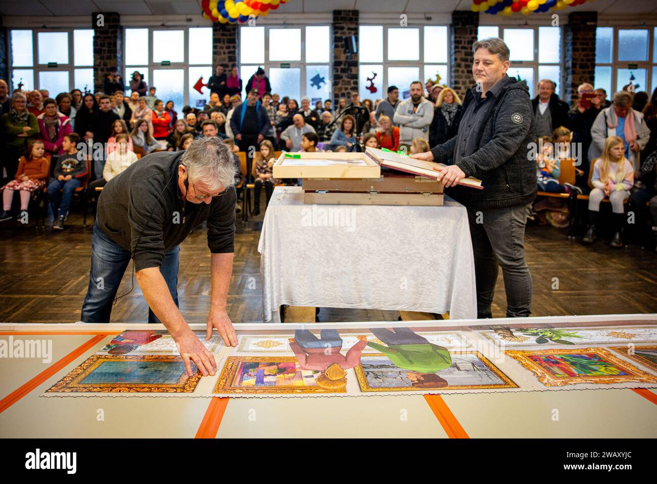 Oberkirchen, Germany. 07th Jan, 2024. Hans-Josef Schaadt (l) puts the ...