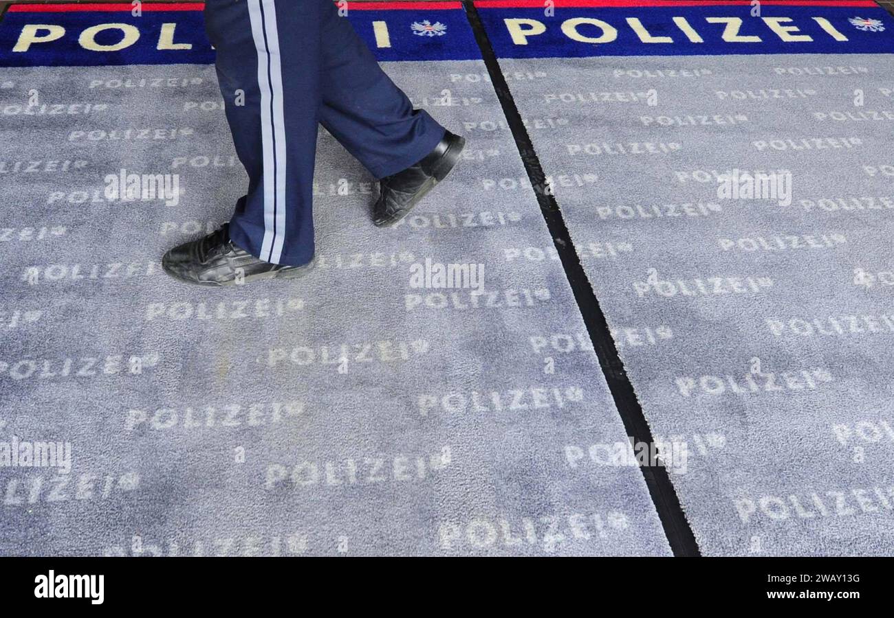austrian police force is as any other police symbols and signs of the ...