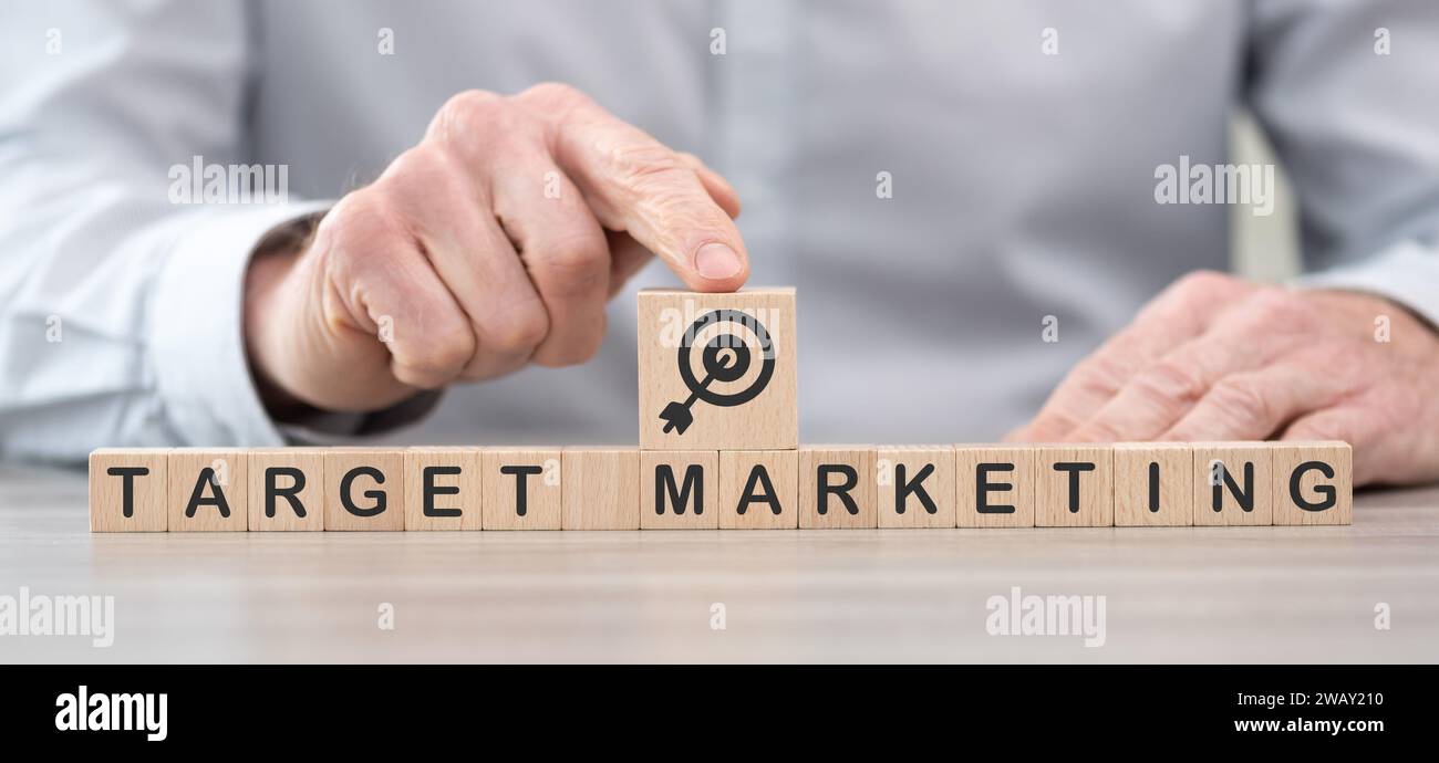 Wooden blocks with symbol of target marketing concept Stock Photo - Alamy