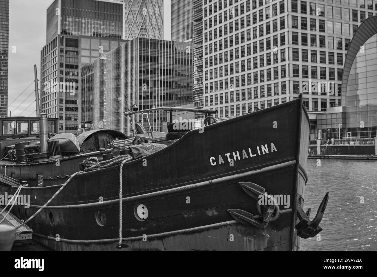 Wharf anchor Black and White Stock Photos & Images - Alamy