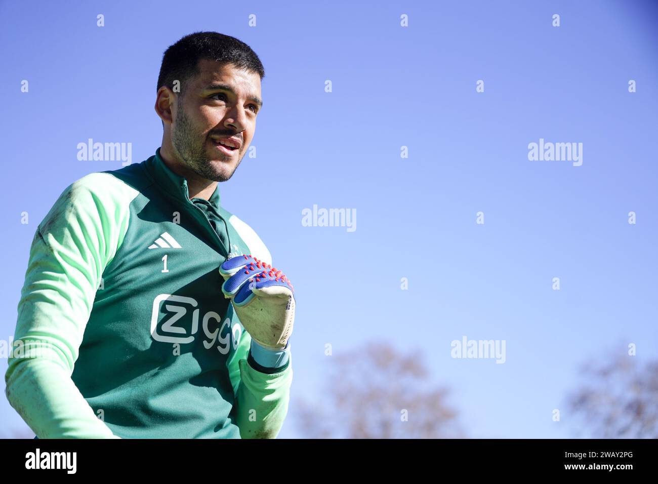 Geronimo barbadillo hi-res stock photography and images - Alamy