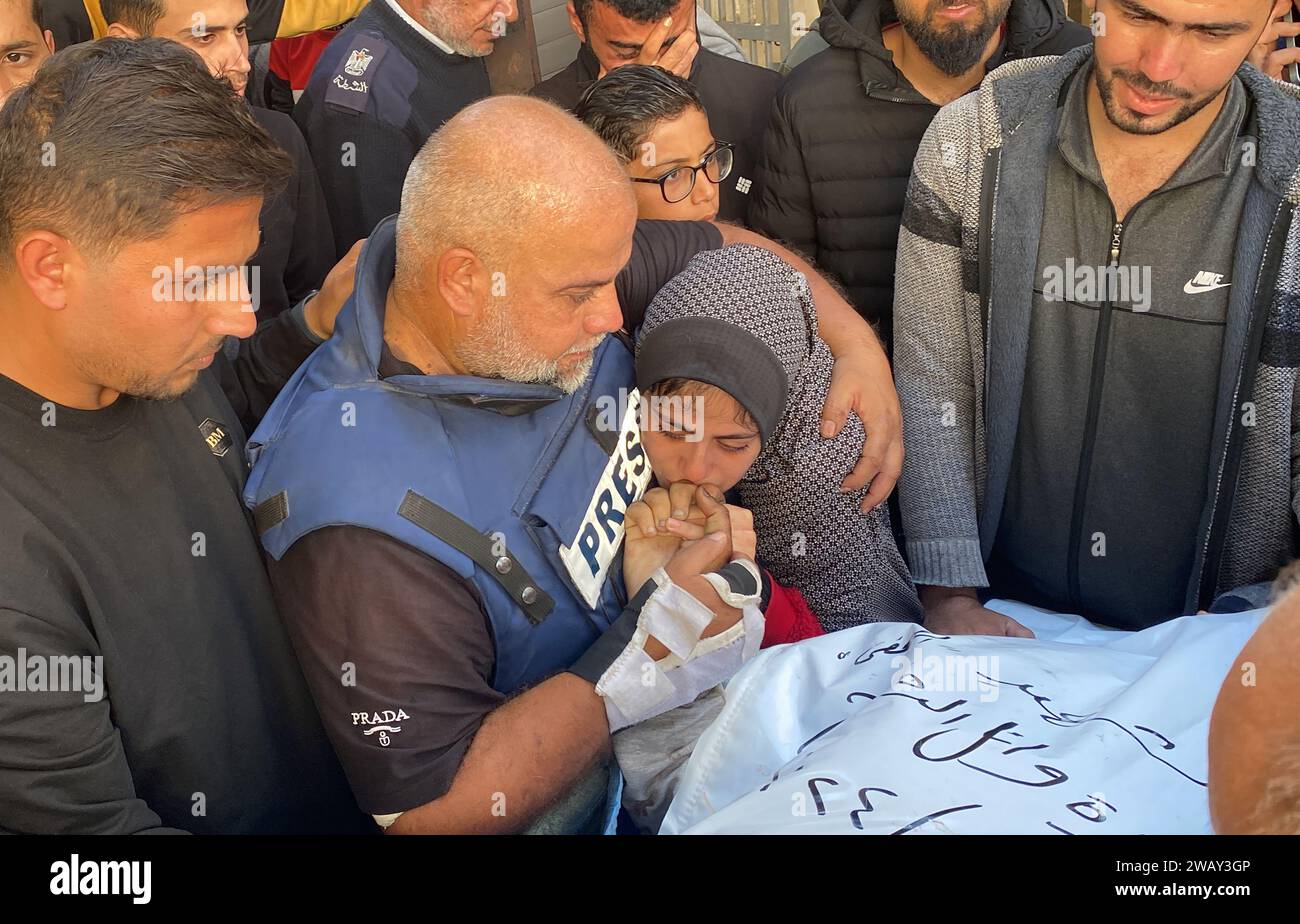 Rafah, Gaza. 07th Jan, 2024. Al Jazeera's bureau chief in Gaza, Wael Al ...