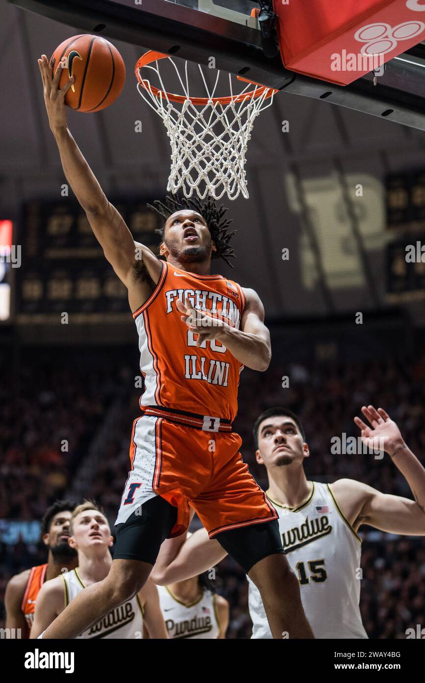 West Lafayette, Indiana, USA. 5th Jan, 2024. Illinois Guard TY RODGERS ...