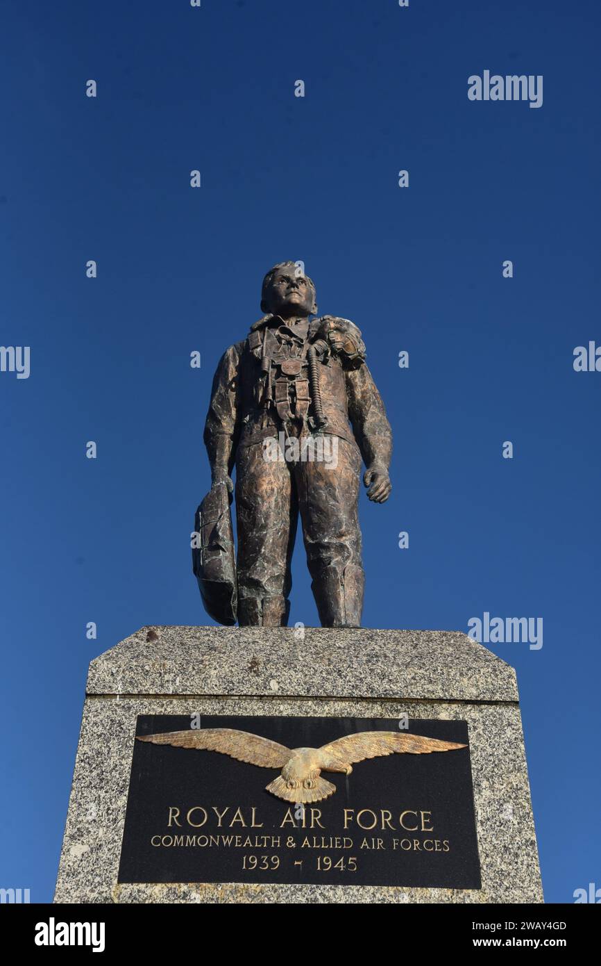 RAF memorial on Plymouth Hoe Devon UK Stock Photo - Alamy