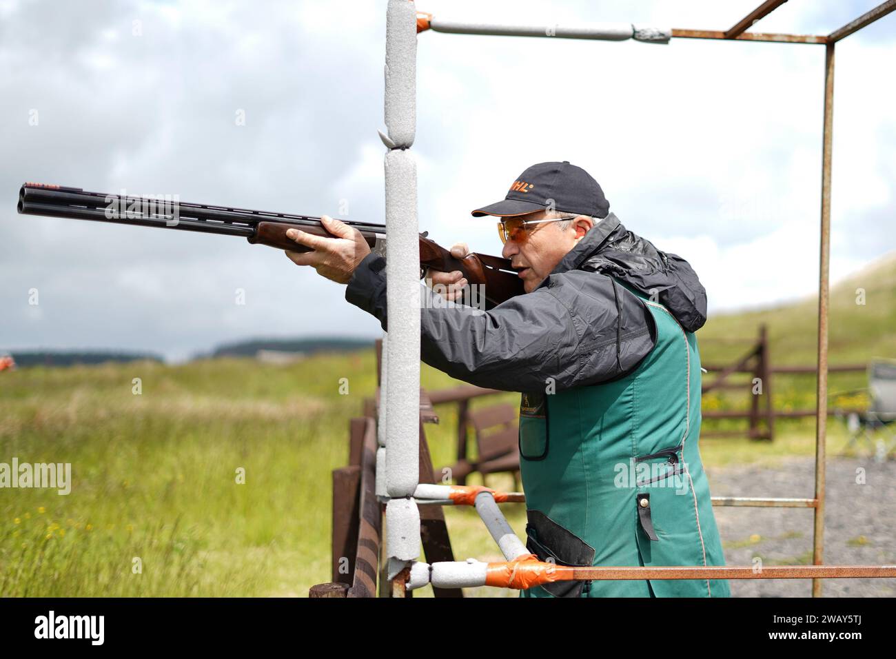 Clay target shooting Stock Photo - Alamy