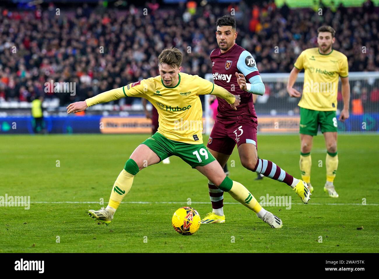 George tanner of bristol city hi-res stock photography and images - Alamy