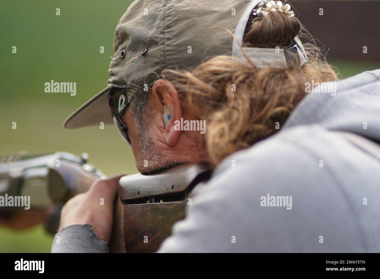 Clay target shooting Stock Photo - Alamy