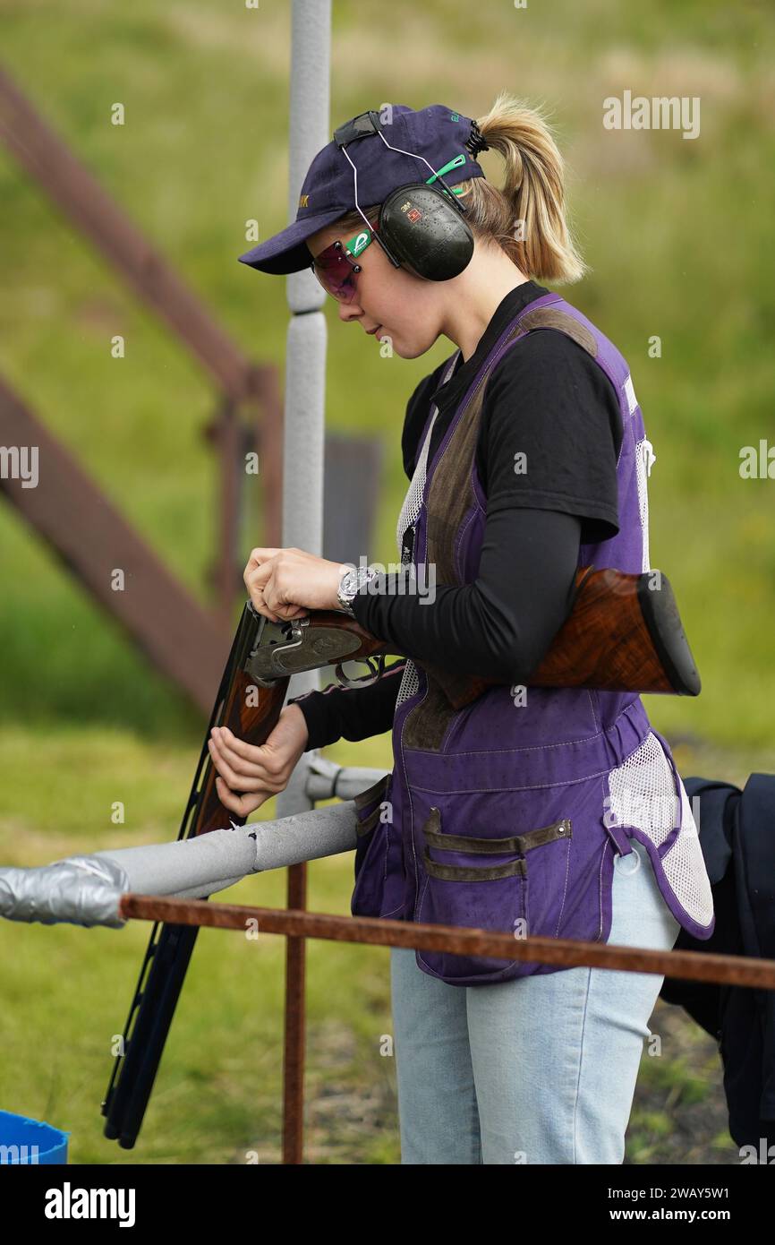 Clay target shooting Stock Photo - Alamy