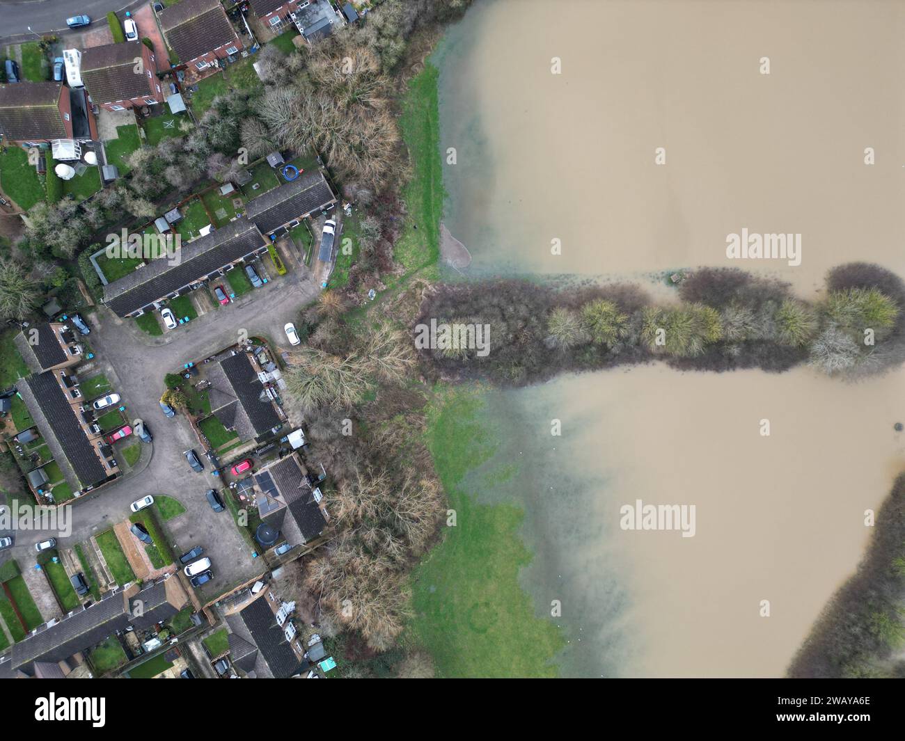 Drone imagery of flood waters next to homes in Aylesbury ...