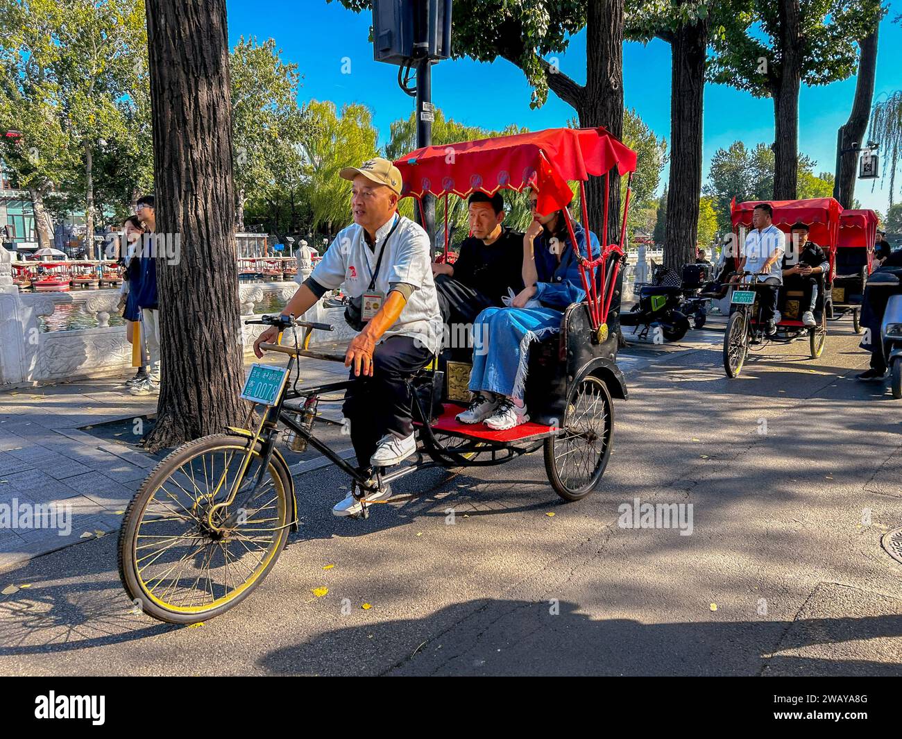 Chinese tourists visiiting hi-res stock photography and images - Alamy