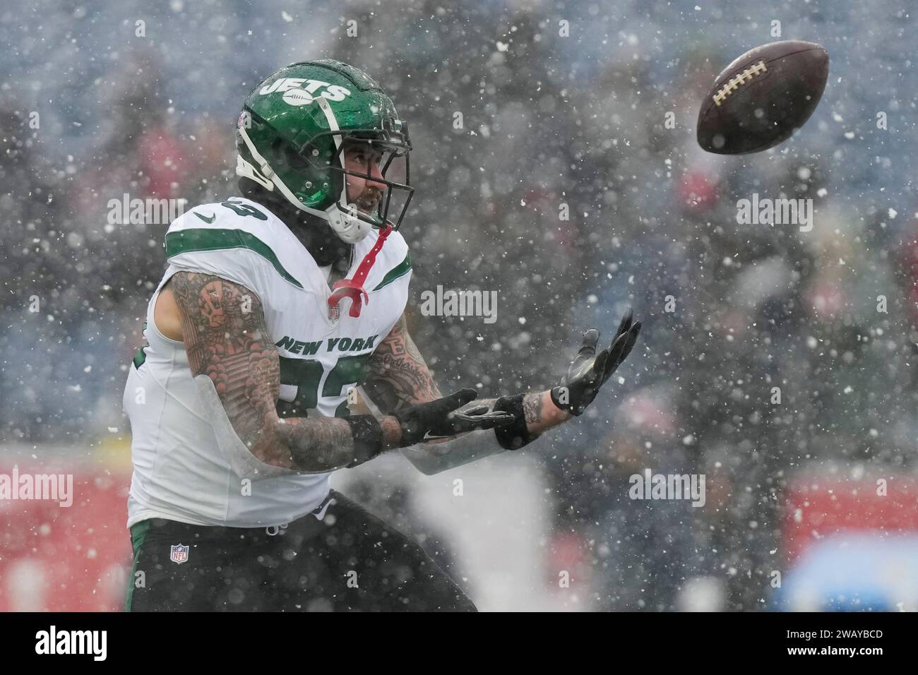 New York Jets tight end Tyler Conklin (83) makes a catch prior to an ...