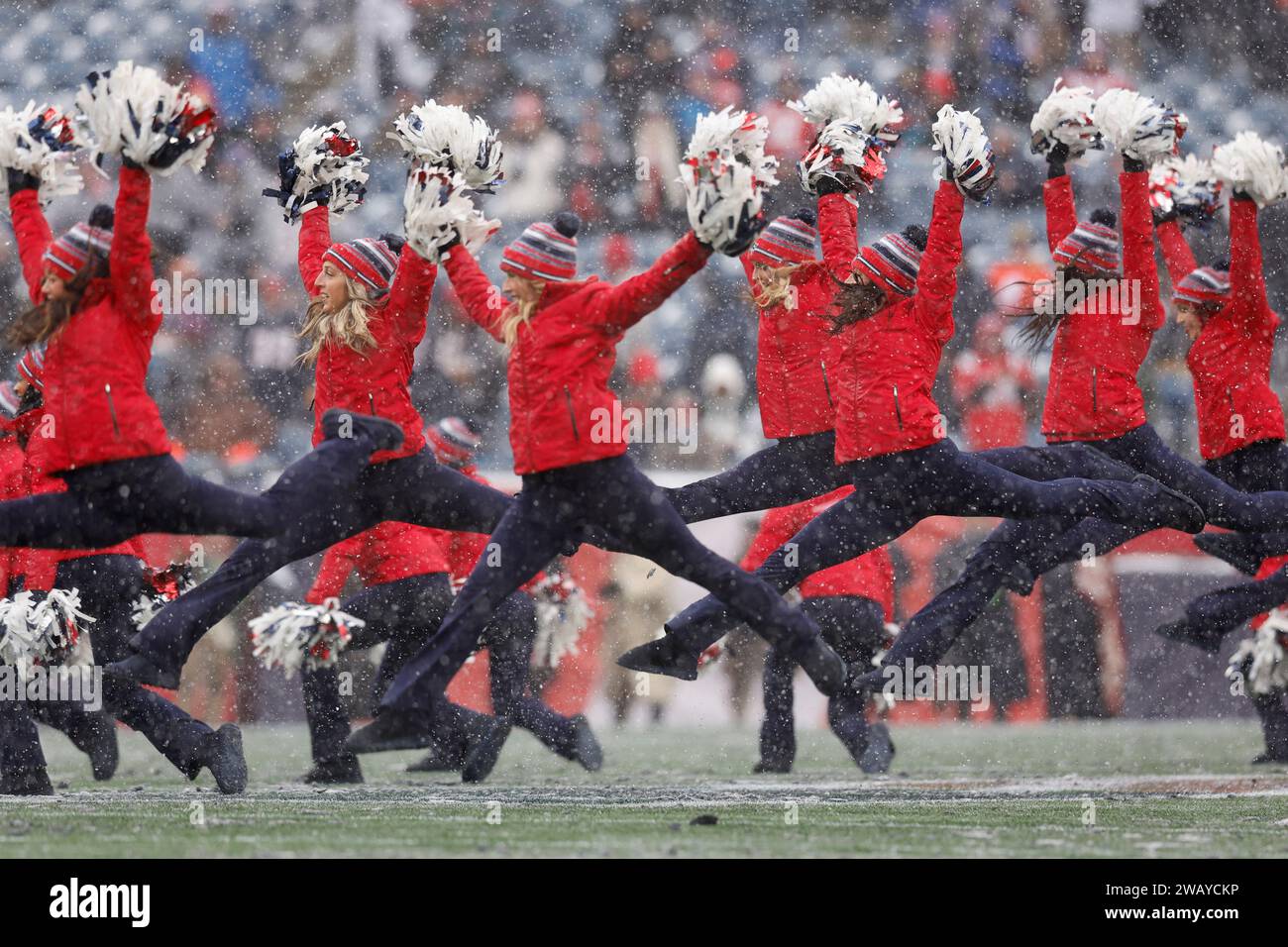 New England Patriots cheerleaders prior to an NFL football game, Sunday ...