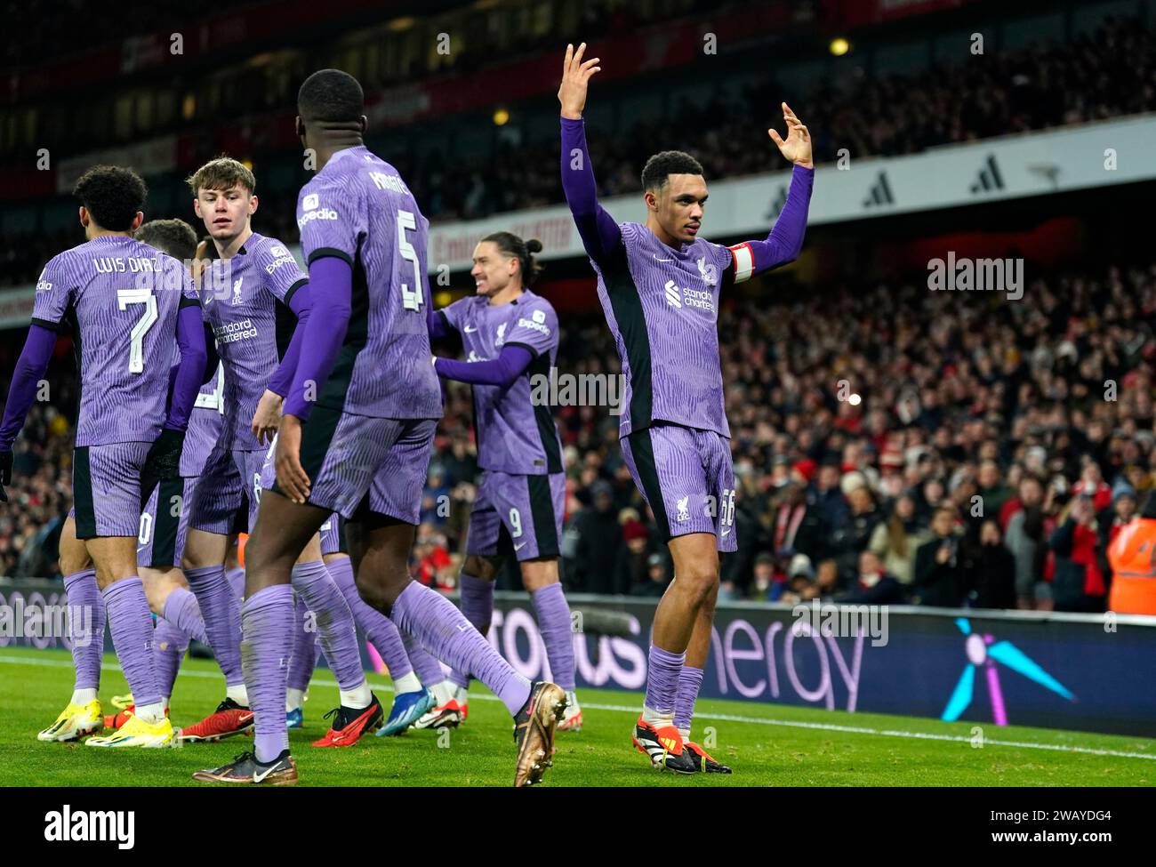 Arsenal liverpool 2024 fa cup hi-res stock photography and images - Alamy