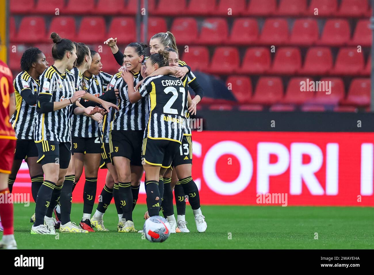 Sara caruso hi-res stock photography and images - Alamy