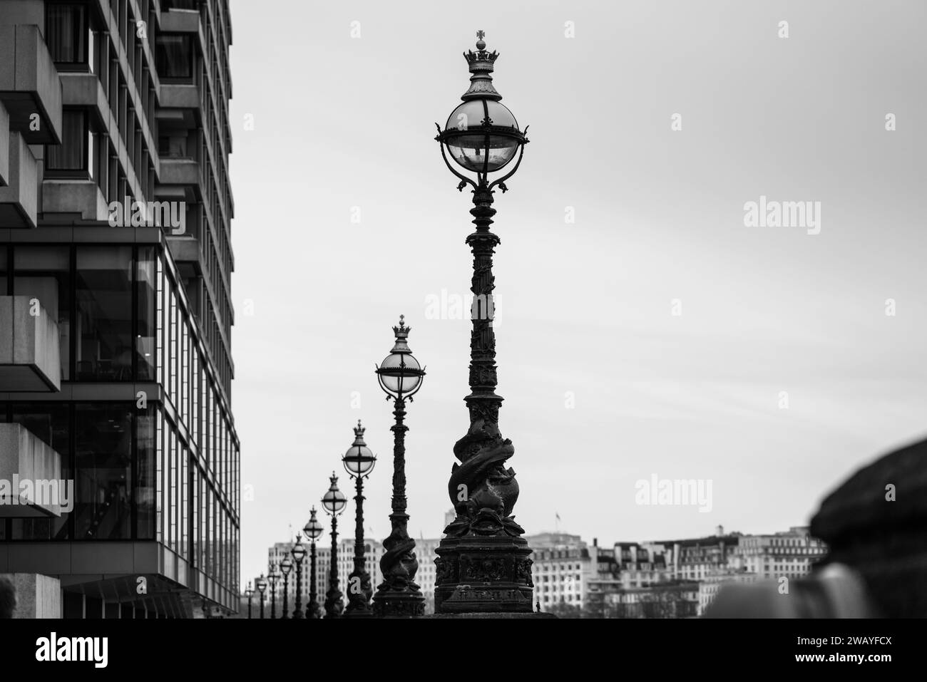 Lamp posts river thames Black and White Stock Photos & Images - Alamy