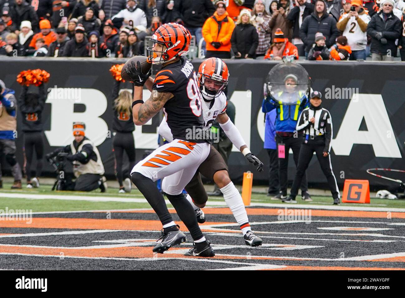 Cincinnati Bengals wide receiver Andrei Iosivas (80) scores a touchdown ...