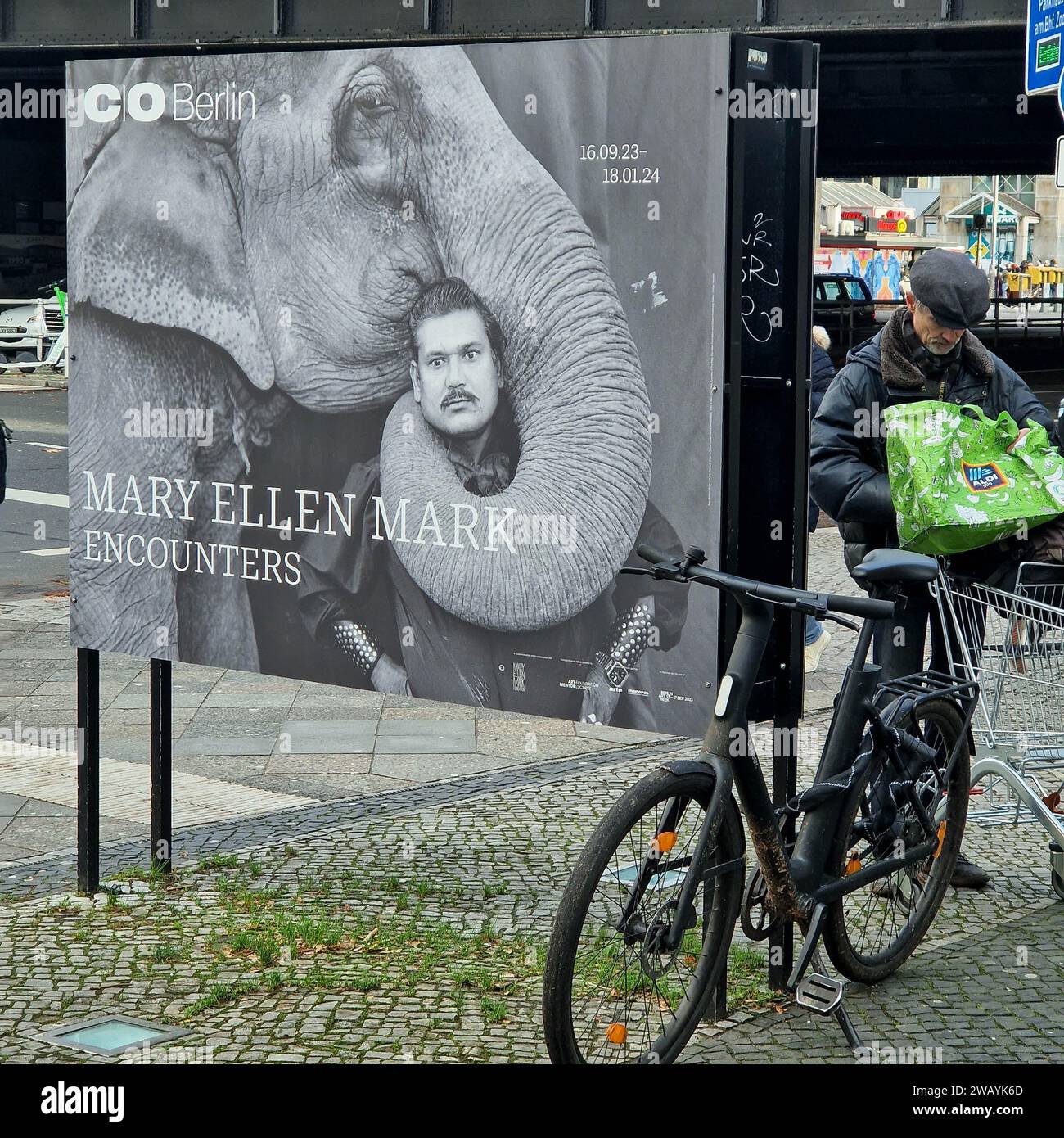 "Encounters", American photographer Mary Ellen Mark exhibition at C/O ...