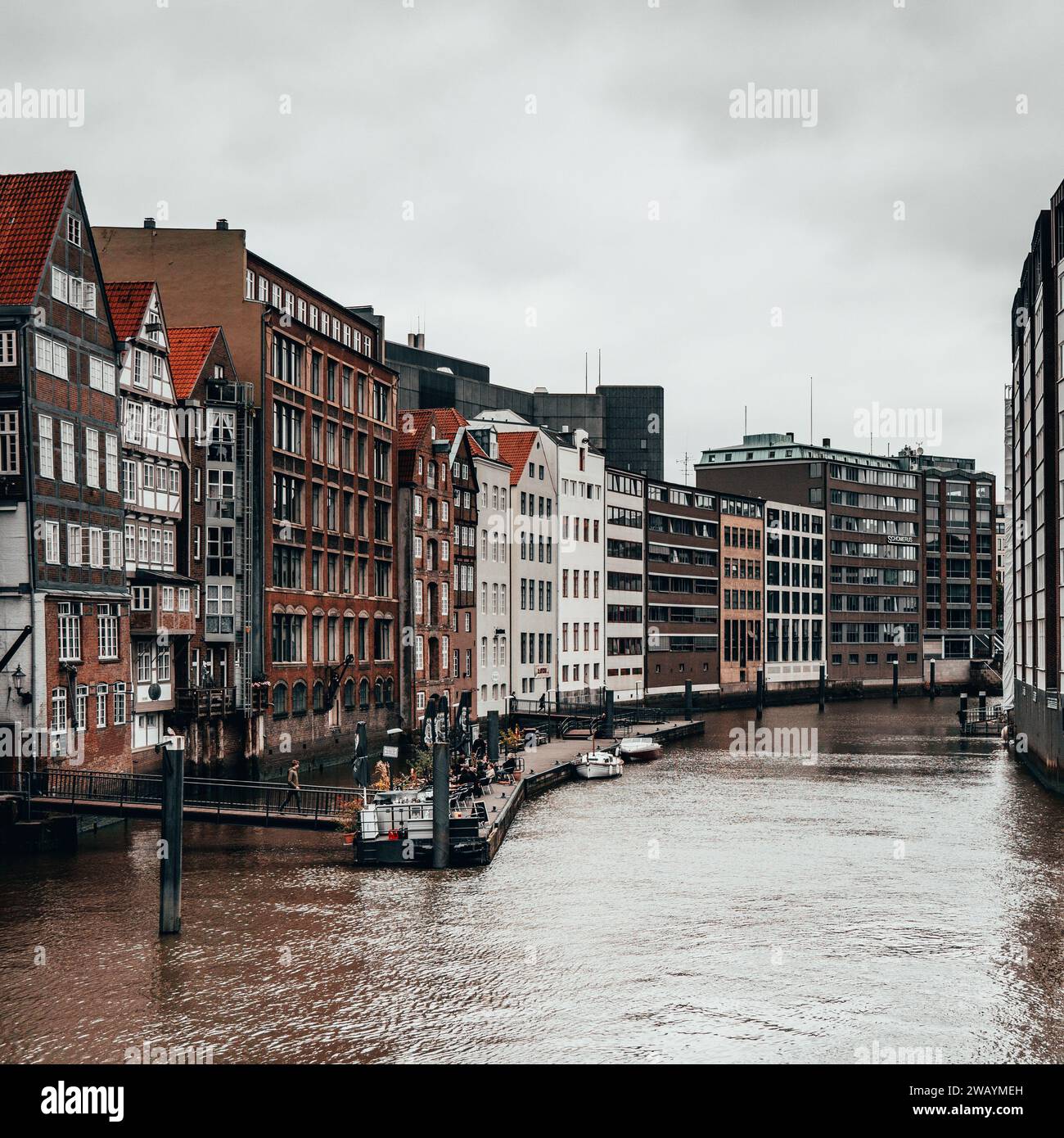 Scenic riverside view featuring hi-res stock photography and images - Alamy