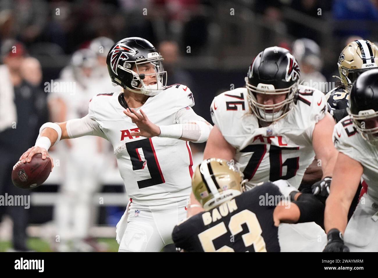 Atlanta Falcons quarterback Desmond Ridder (9) sets back to pass in the ...